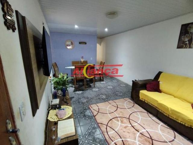 Excelente casa, bem acabada, ampla e confortável