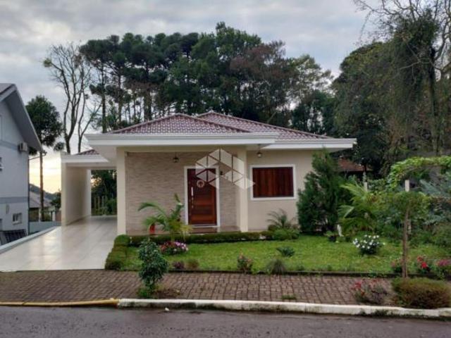 Excelente casa com 3 D
