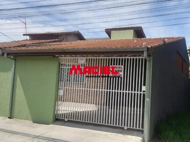 Excelente Casa com 3 dormitório 2 vagas Rua sem saida