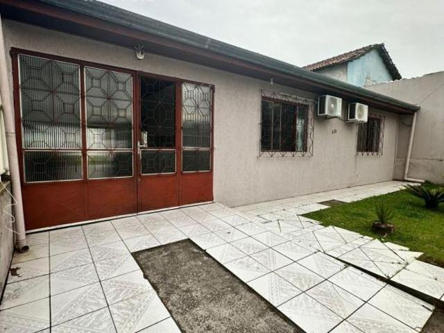 Excelente casa com 3 dormitórios, à venda no bairro Águas Mortas Gravataí/RS