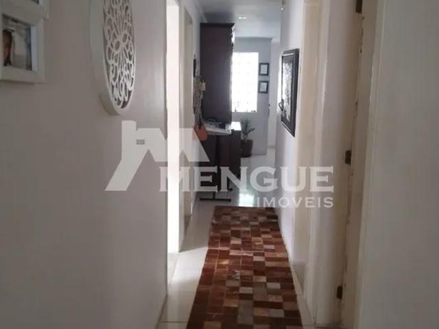 Excelente casa com 3 Dormitórios e 2 vagas à venda no bairro Sarandi em Porto Alegre com 224,00m² po