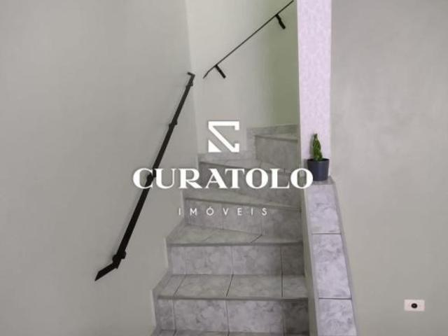 EXCELENTE CASA COM 3 DORMITÓRIOS, QUINTAL E VARANDA PARQUE GERASSI