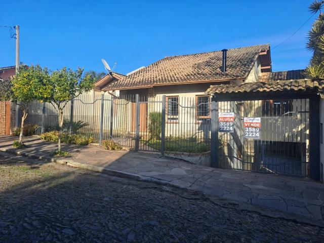 Excelente Casa com 3 dormitórios sendo 2 suítes para locação, em ótima localização no Bairro Morro