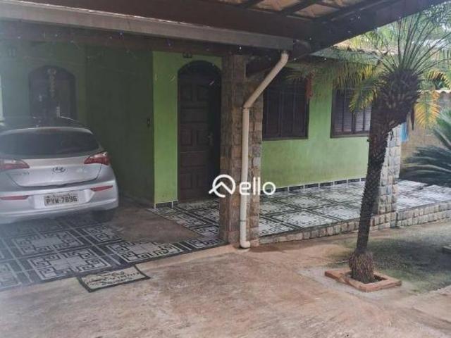 Excelente Casa com 3 Quartos e 1 Suíte no Bairro Lagoa de Santo Antônio em Pedro Leopoldo