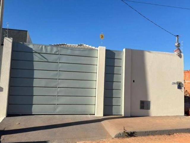 Excelente casa com 3 quartos sendo uma suíte em Formosa GO
