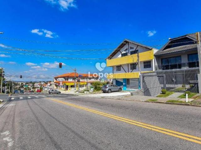 Excelente casa com 3 quartos, sendo 1 suíte e 4 vagas de garagem vo Cajurú