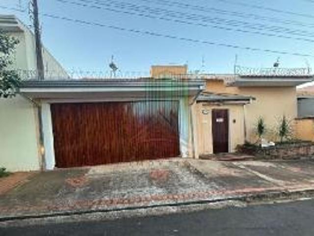 Excelente casa com 3 suítes, em ótima localização São Carlos imóveis