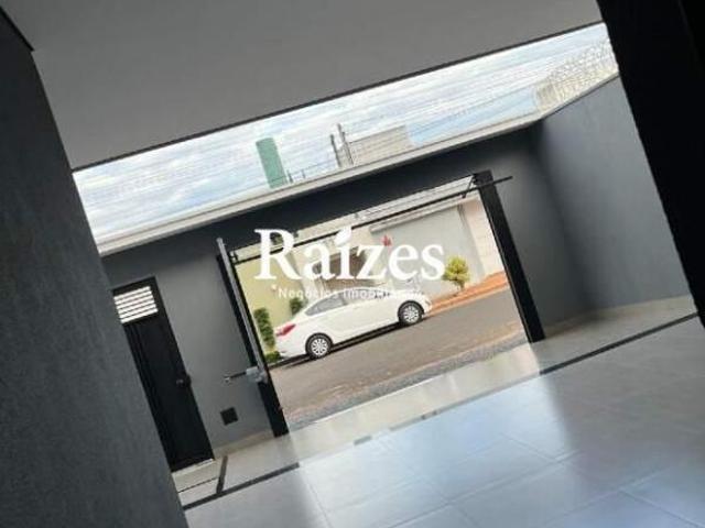 Excelente casa com 3 suítes no Bairro Novo Mundo