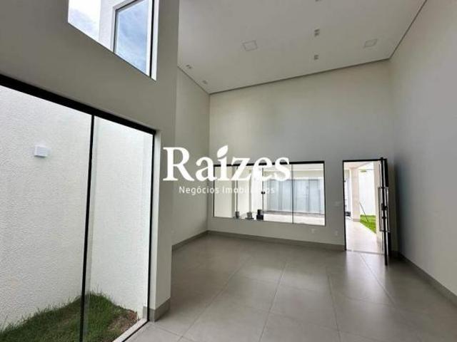 Excelente casa com 3 suítes no Novo Mundo