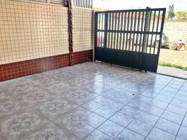 Excelente casa com 02 dormitórios, sendo 1 suíte, no bairro Jardim Real!