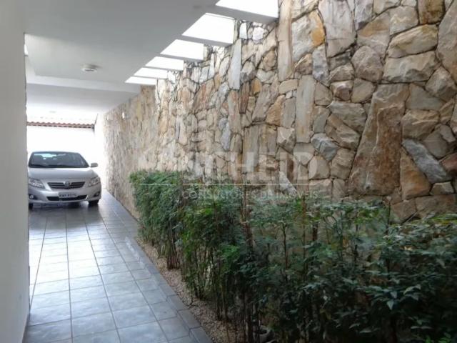 Excelente Casa com 03 Suites e piscina em ótima região da Zona Sul