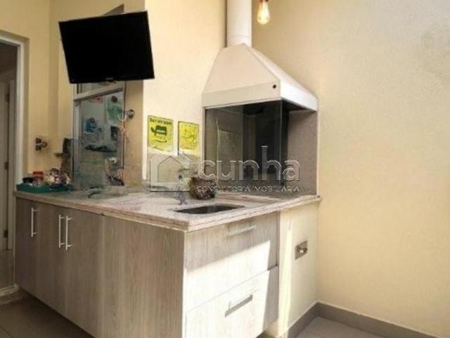 EXCELENTE CASA COM 138M² EM CONDOMINIO BEM PRIVATIVO NA CHACARA PRIMAVERA!