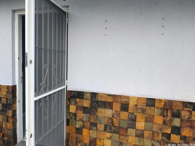 Excelente casa com 2 dormitorios