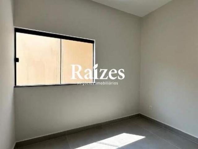 EXCELENTE CASA COM 3/4 SENDO 1 SUÍTE NO JARDIM HOLANDA