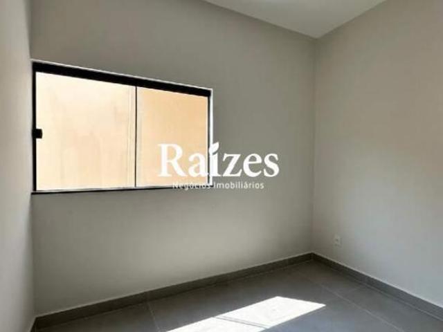 EXCELENTE CASA COM 3/4 SENDO 1 SUÍTE NO JARDIM HOLANDA