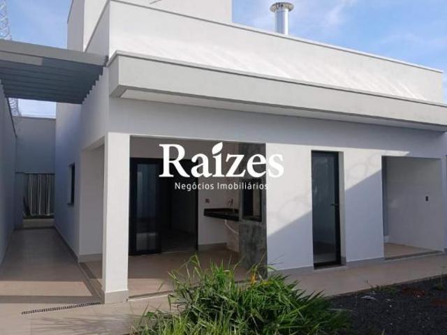 Excelente casa com 3/4 sendo 1 suíte no Portal do Vale