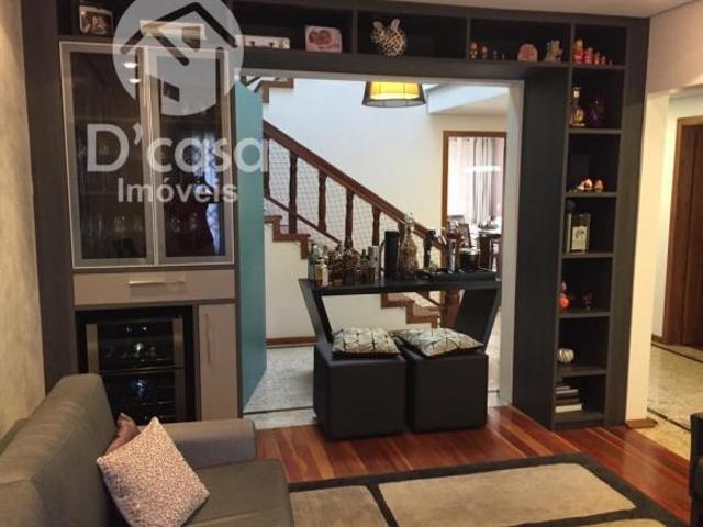Excelente casa com 4 dormitórios à venda, 412 m² por R$ 1.350.000 Medianeira Porto Alegre/RS