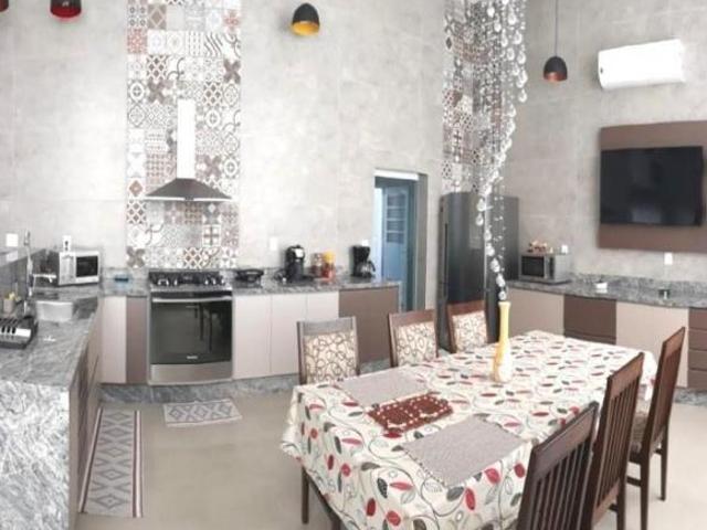 EXCELENTE CASA COM 4 DORMITÓRIOS À VENDA BOITUVA/SP