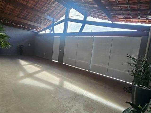 EXCELENTE CASA COM 4 DORMITÓRIOS E EDÍCULA NO BAIRRO VILA TUPI EM PRAIA GRANDE!