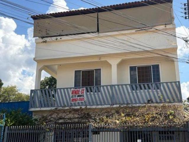 Excelente casa com 4 quarto sendo 1 suíte