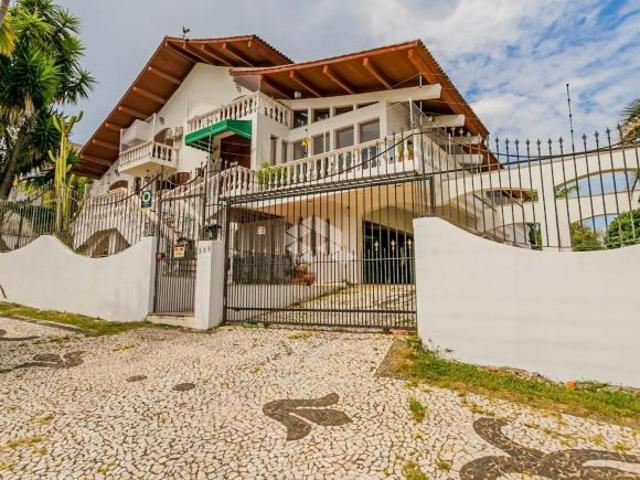 Excelente casa com 4 quartos a venda na Vila Jardim