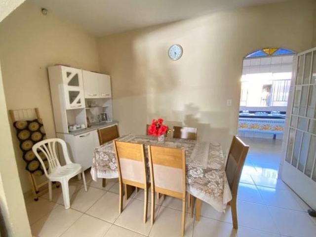 Excelente Casa com 4 quartos, Conforto, elegância e praticidade no Bairro Florestal!
