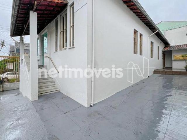 Excelente Casa com 5 quartos e 4 vagas á Venda | Localização Estratégica – Carlos Prates
