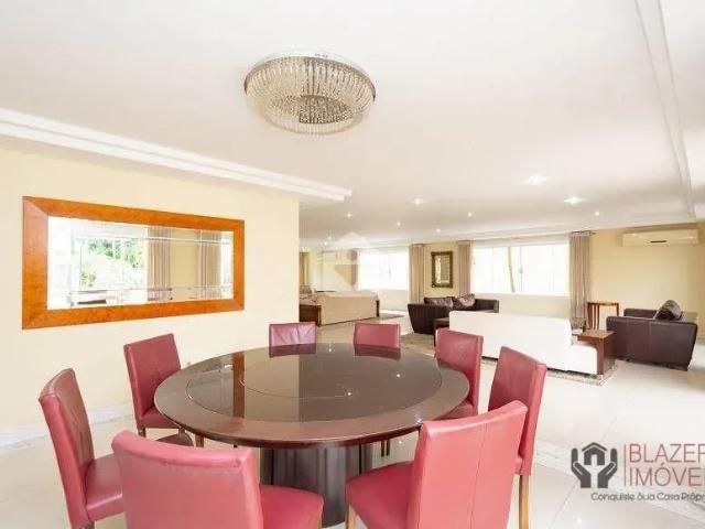 Excelente casa com 5 suítes