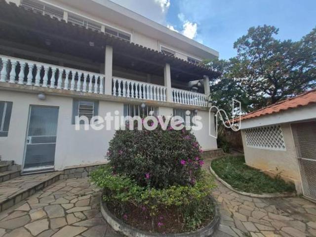 Excelente Casa com 775 m²  no MInas Brasil com piscina e sauna