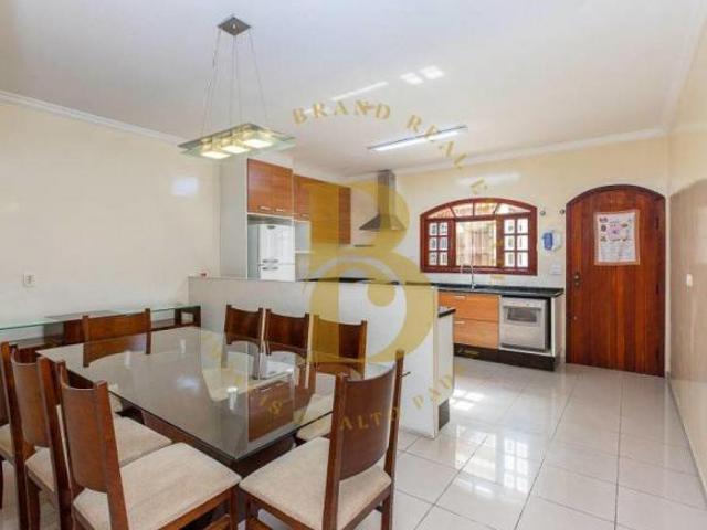 Excelente casa, com acabamentos de primeira localizada no bairro Nova Piraju