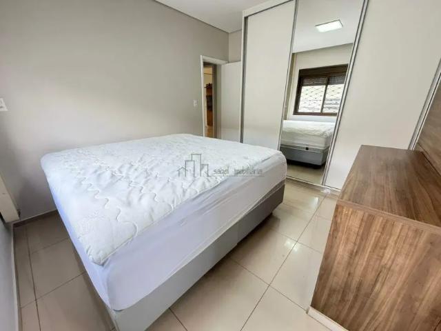Excelente casa com barracão independente e 8 vagas para alugar no bairro Calafate