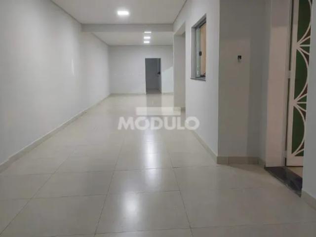 Excelente Casa com Fino Acabamento Santa monica