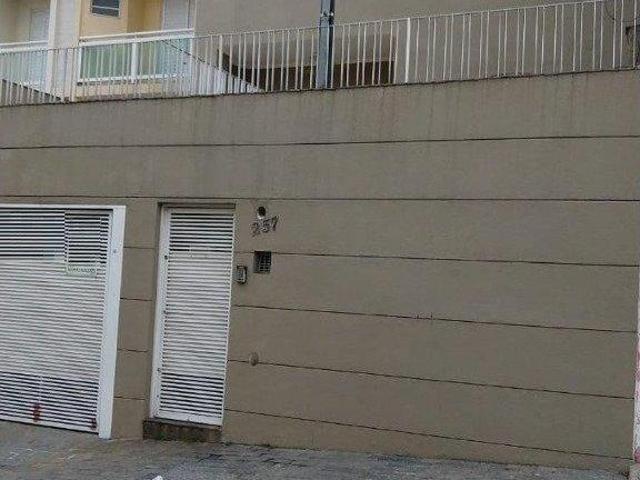 EXCELENTE CASA COM SALÃO DE FESTAS PARA VENDA NO ARTUR ALVIM