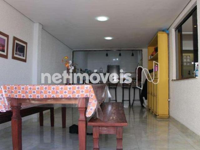 Excelente casa com piscina