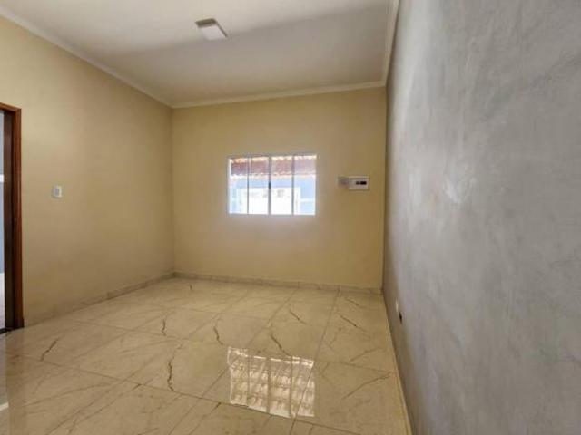 Excelente casa com piscina