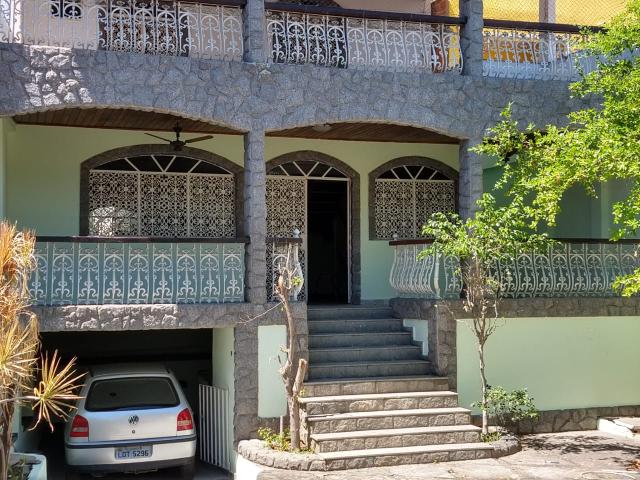 excelente casa com piscina no centro de campo grande