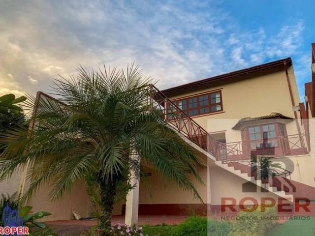 EXCELENTE CASA COM TERRENO DE 10 X 45 M² COM ESPAÇO GOURMET E PISCINA À VENDA EM ATIBAIA