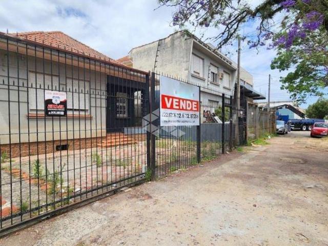 EXCELENTE CASA COMERCIAL COM 280 m2 E CINCO VAGAS EM TERRENO PLANO