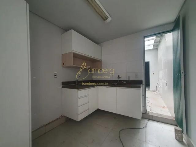 Excelente Casa Comercial em Moema para locação