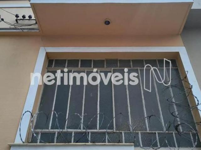 Excelente casa comercial no Floresta, próximo a todo tipo de comércio