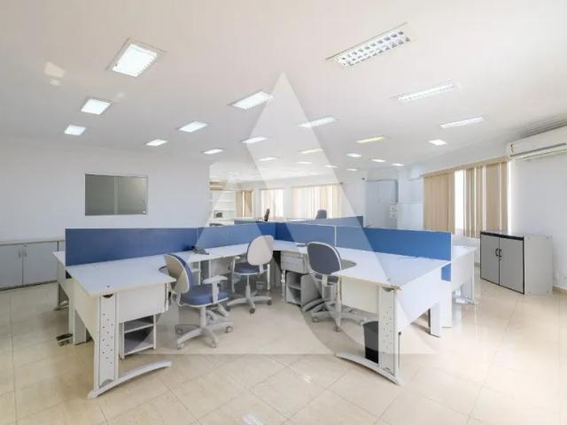 Excelente casa comercial no Jardim América