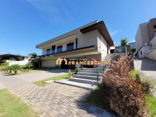 EXCELENTE CASA CONDOMÍNIO ALTO PADRÃO RESERVA DO PARATEHY URBANOVA