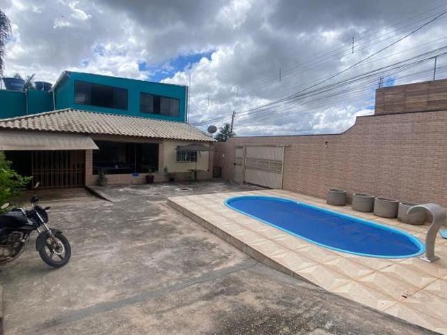Excelente casa de 5 quartos, suíte, piscina, terreno 400m2!