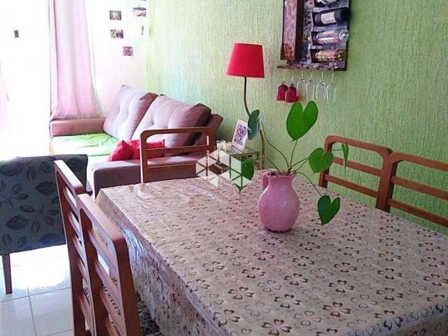 Excelente casa de 03 dormitórios no Condomínio Chácara dos Cataventos no Jardim Itu com 85m² privati