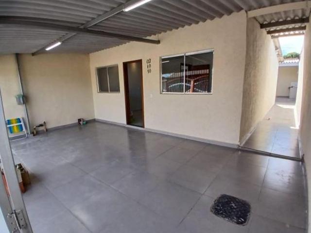 Excelente casa de 02 quartos reformada