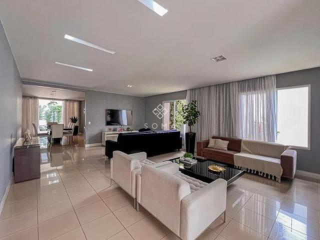 EXCELENTE CASA DE 04 QUARTOS NO CONDOMÍNIO ALPHAVILLE – ARNIQUEIRA