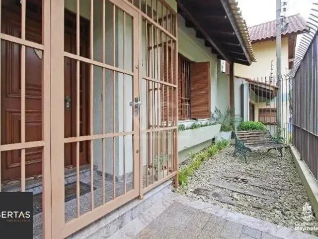 Excelente casa de 189m² com 3 dormitórios