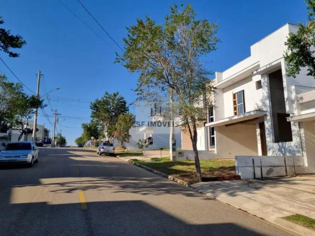 Excelente casa de 209m², 3 suítes, à venda no Terras de São Francisco