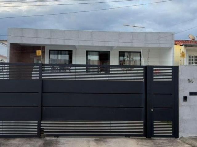 Excelente Casa de 250 m² com 4 quartos à venda em Residencial Santos Dumont