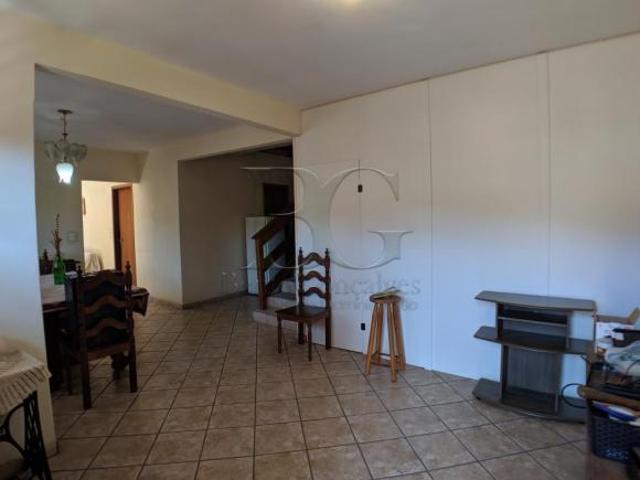 Excelente casa de 264m² no bairro São João em Poços de Caldas MG